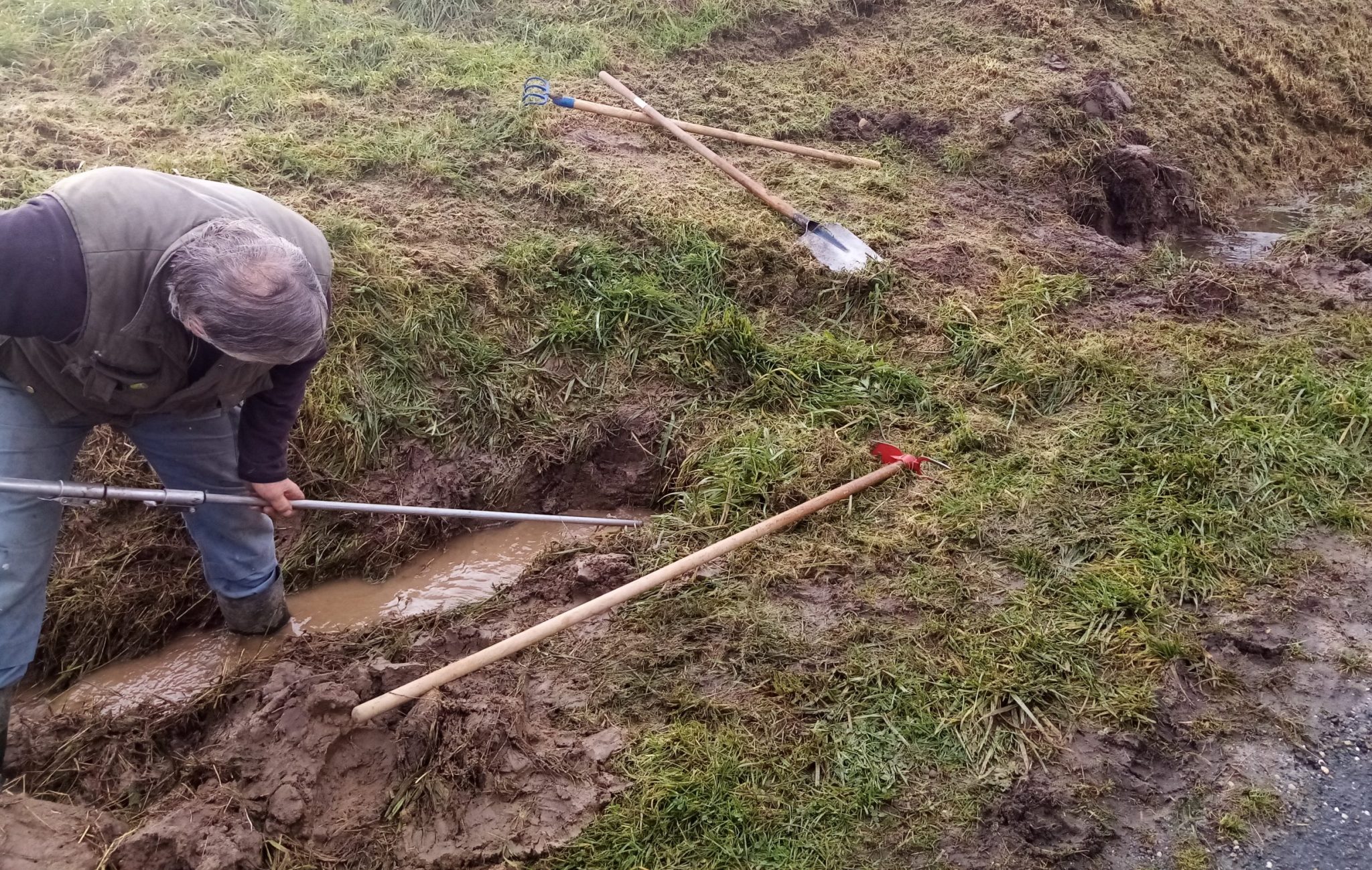 CAMPAGNE DE CURAGE DE FOSSÉS 2021 – Mairie de Bieujac